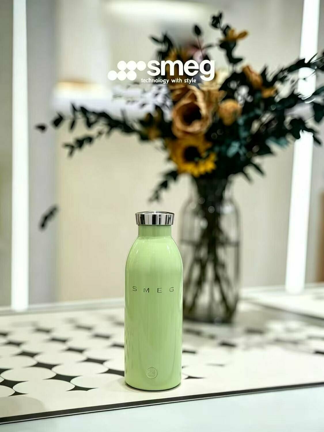 Дорожный термос из нержавеющей стали с совместным брендингом SMEG24bottles.