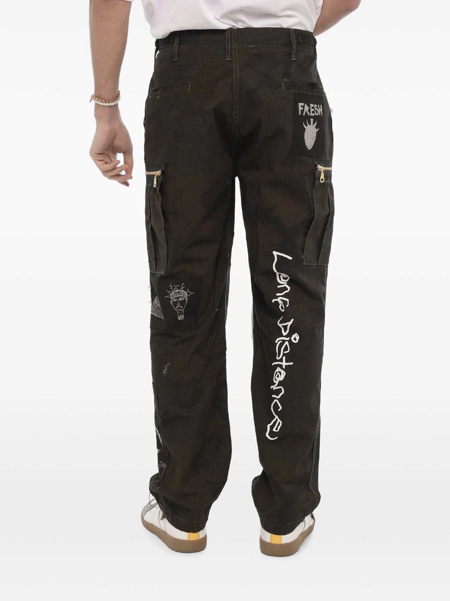 Брюки WESTFALL Camouflage-print patch-detail cargo pants, размер 46 — фото 1