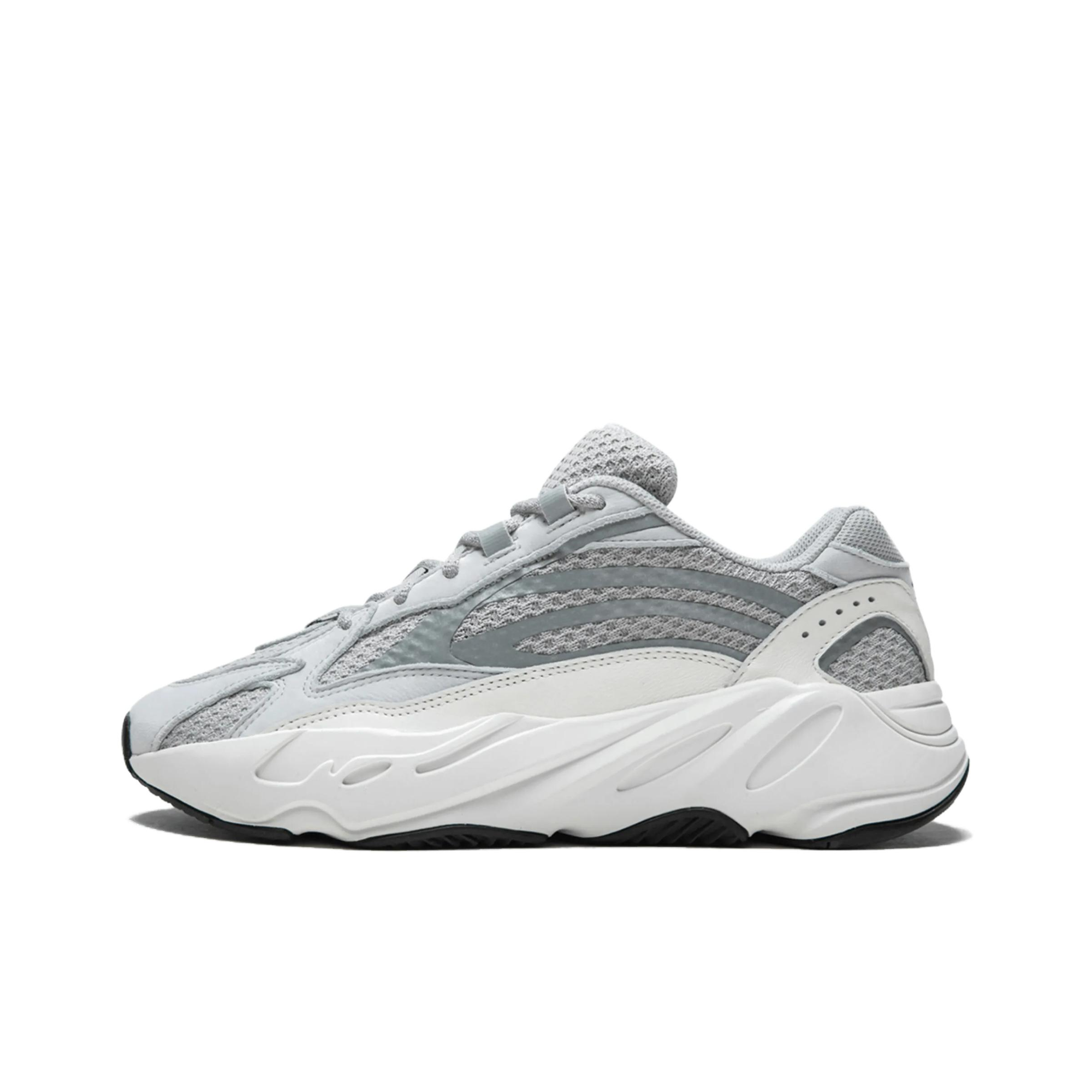 Кроссовки adidas YEEZY BOOST 700