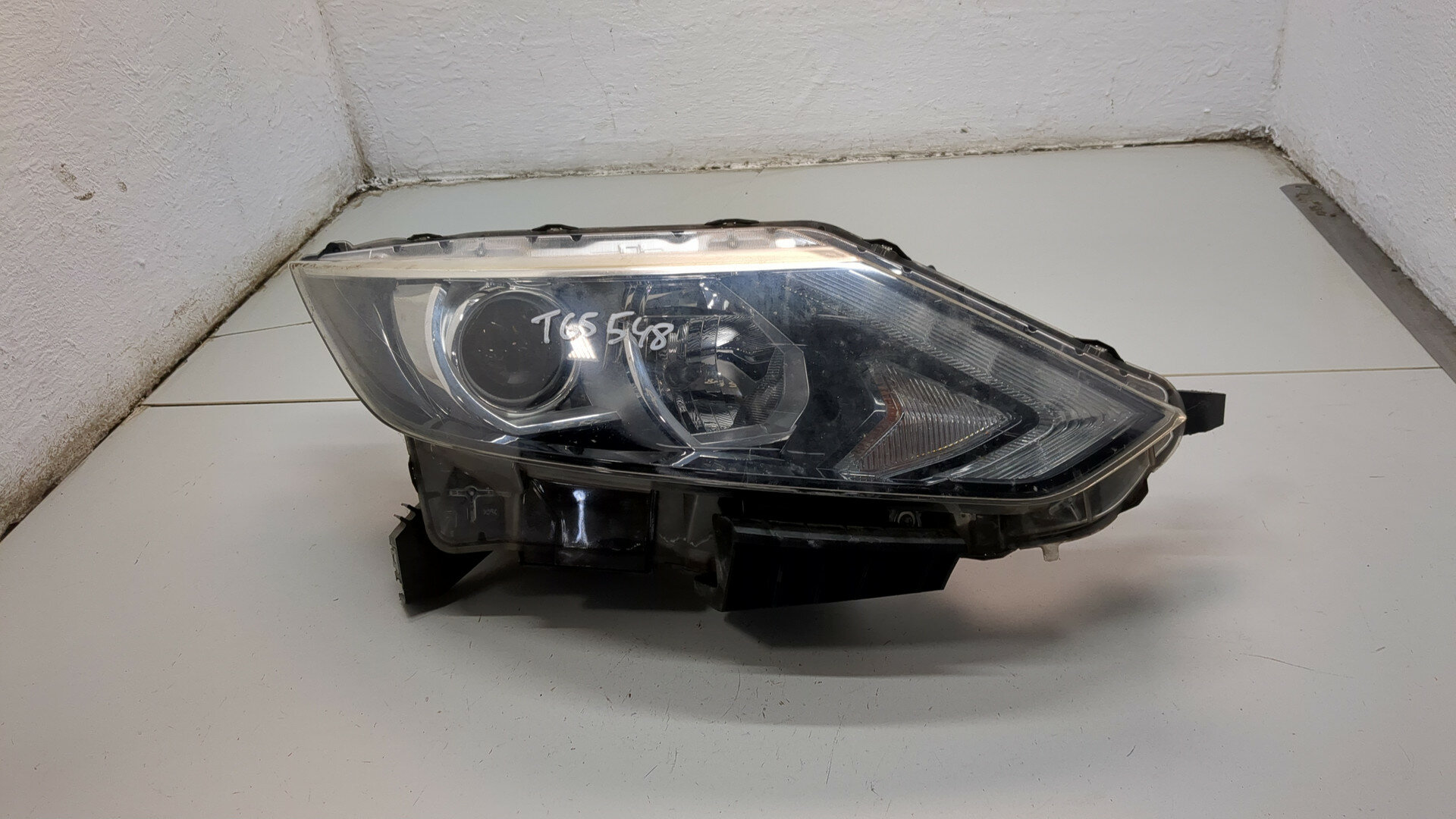 Фара (передняя) правая Nissan Qashqai Б/У