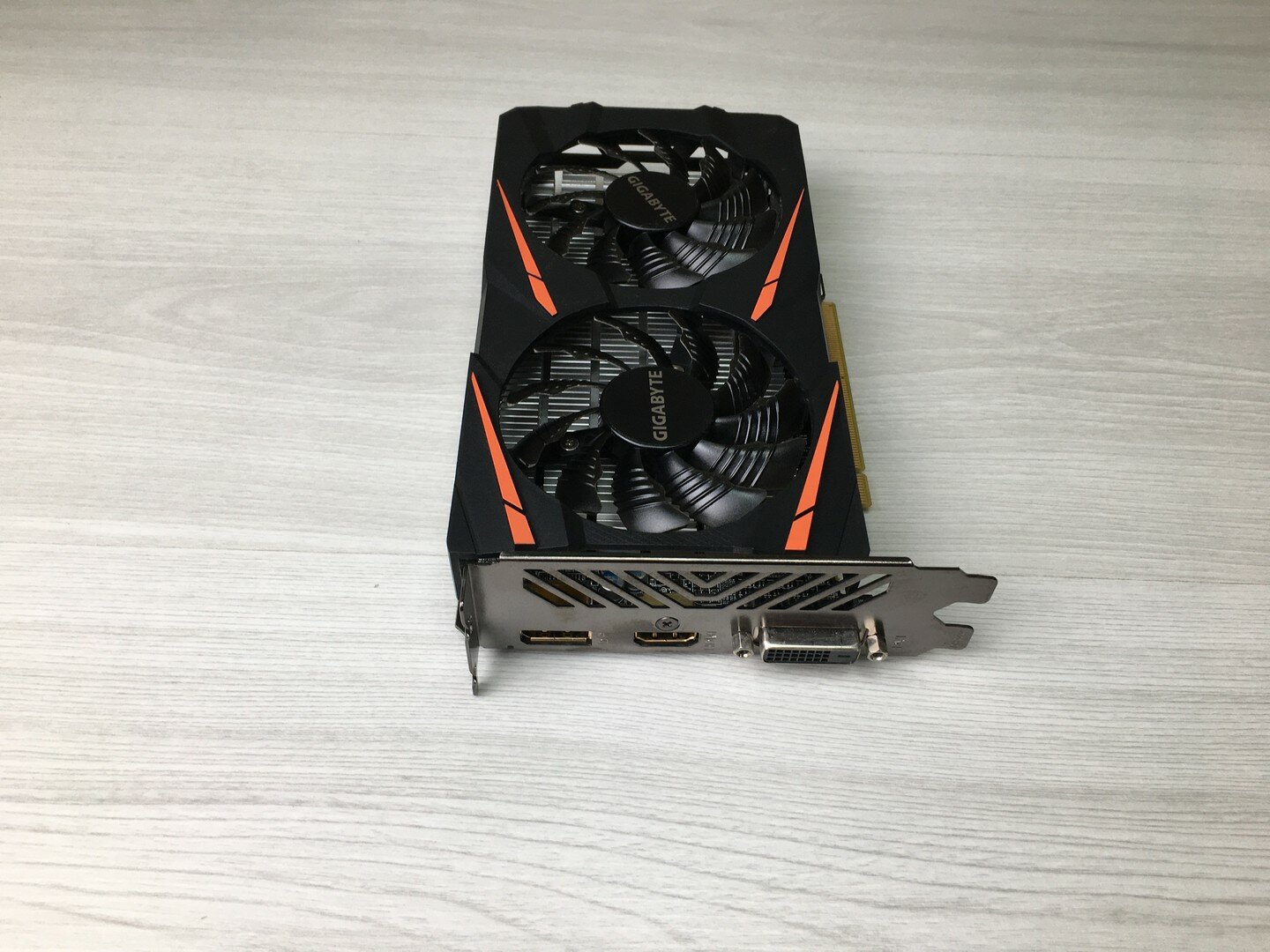 Видеокарта 2Gb Radeon RX550, Gigabyte GV-RX550 GAMING OC-2GD, PCI-E