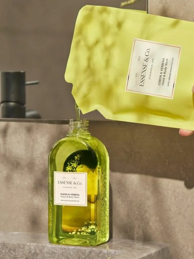 Oriflame Жидкое мыло для рук и тела с лимоном и вербеной Essense & Co. Эссенс энд Коу (рефил), 300 мл.