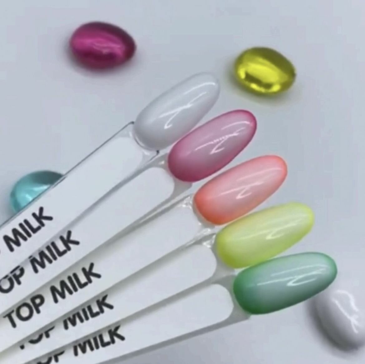 Y.ME Топ Milk молочный, 10 мл, без липкого слоя, финишное покрытие для градиента ногтей — фото 1