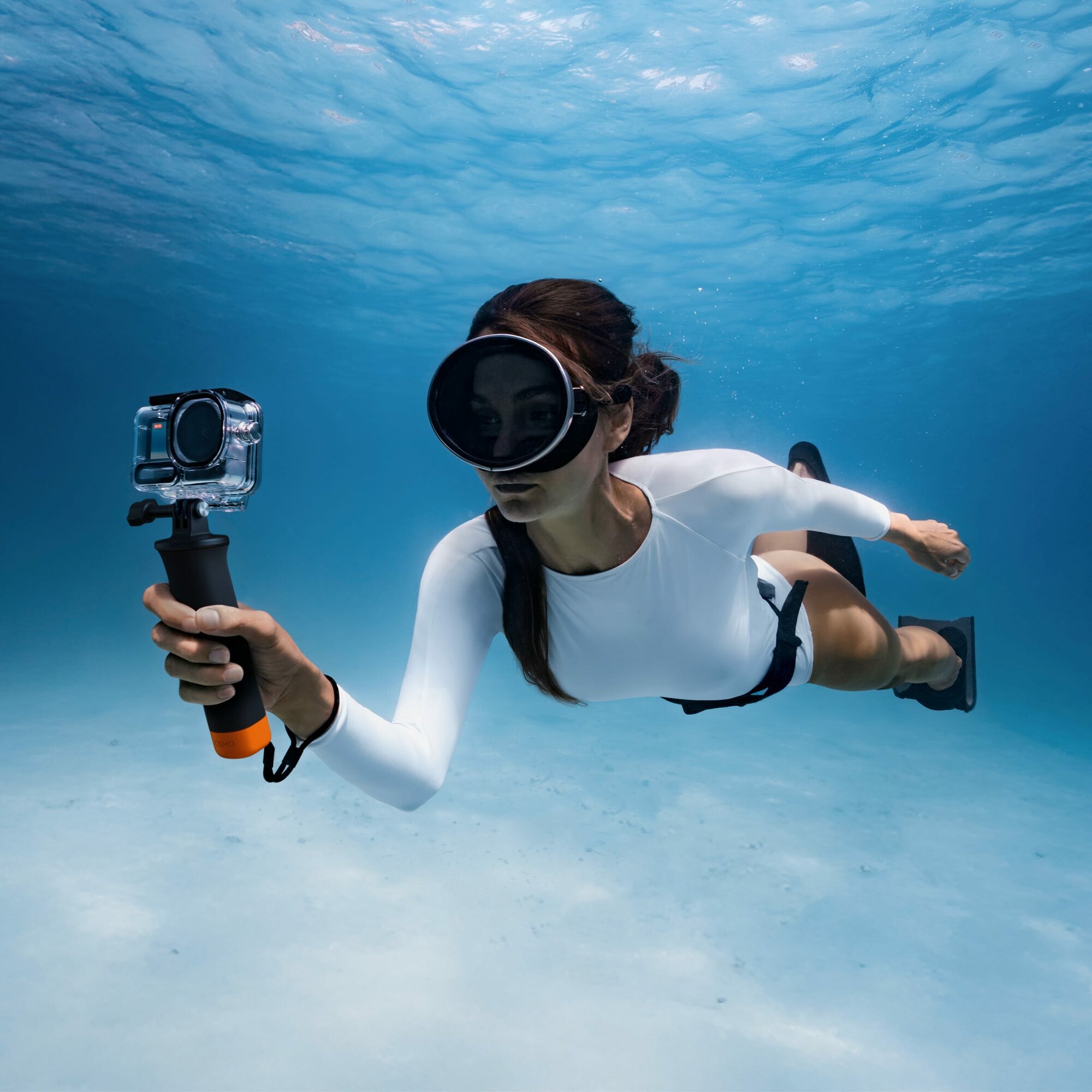 Экшн-камера DJI Action 6 Freediving Combo, IP68, OLED сенсорный дисплей, 1/1.1" cmos, водонепроницаемость до 20 м, 50GB