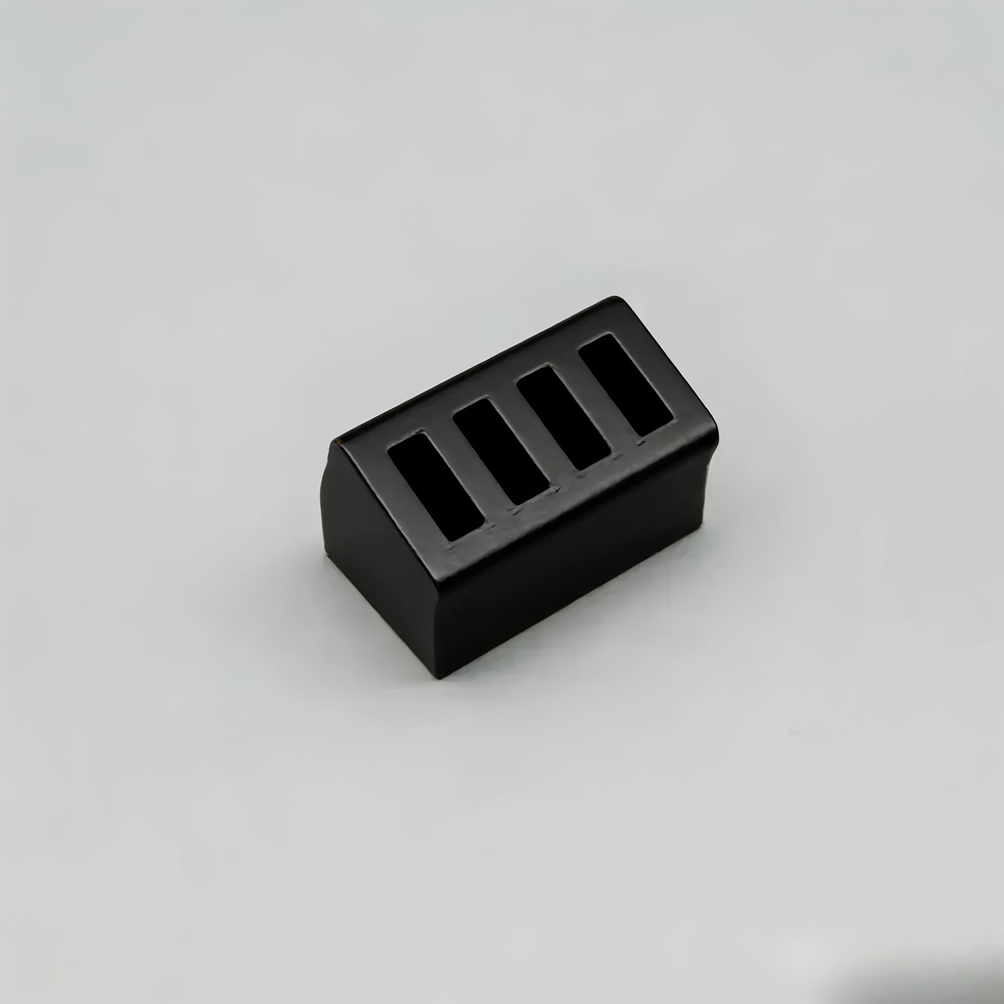 Настольный органайзер для USB-флешек, 4 слота, черный