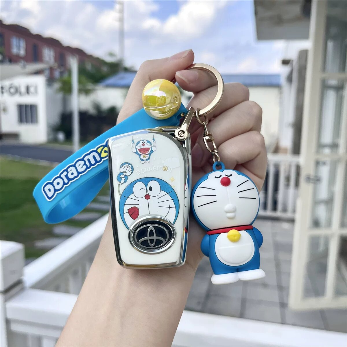 Ключевое кольцо E-стиль с белым Дораэмоном и плюшевой фигуркой с пухлыми губами Дораэмоном