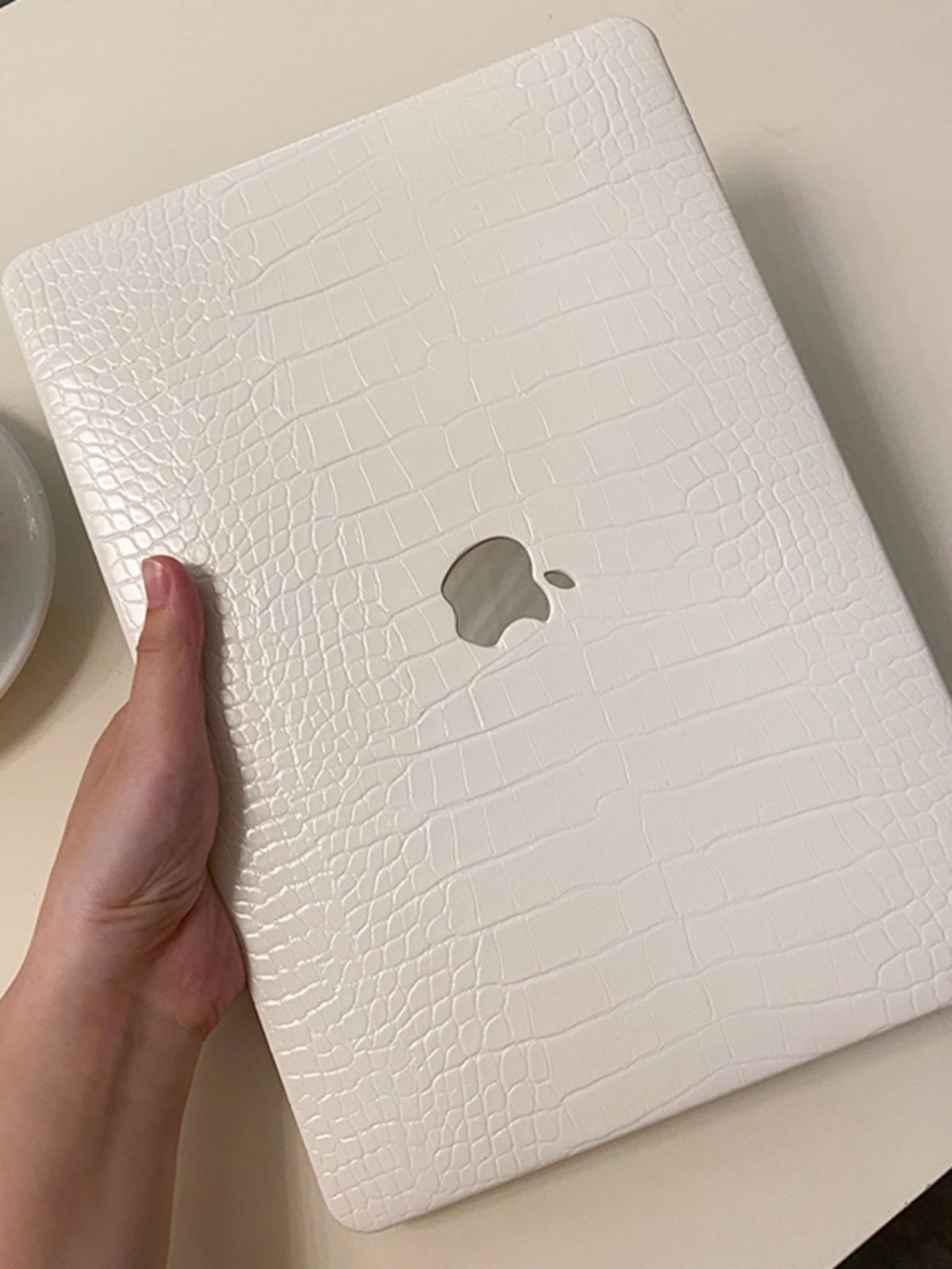 Жесткий кейс Macbook Чехол-накладка Case для Air 13" M1 2018-2021 (A1932/A2179/A2337) Крокодиловый принт белый
