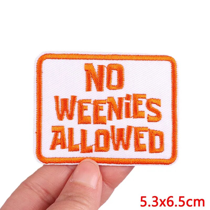 Оранжевая нашивка "No Wееniеs Allowed" 5.3x6.5см