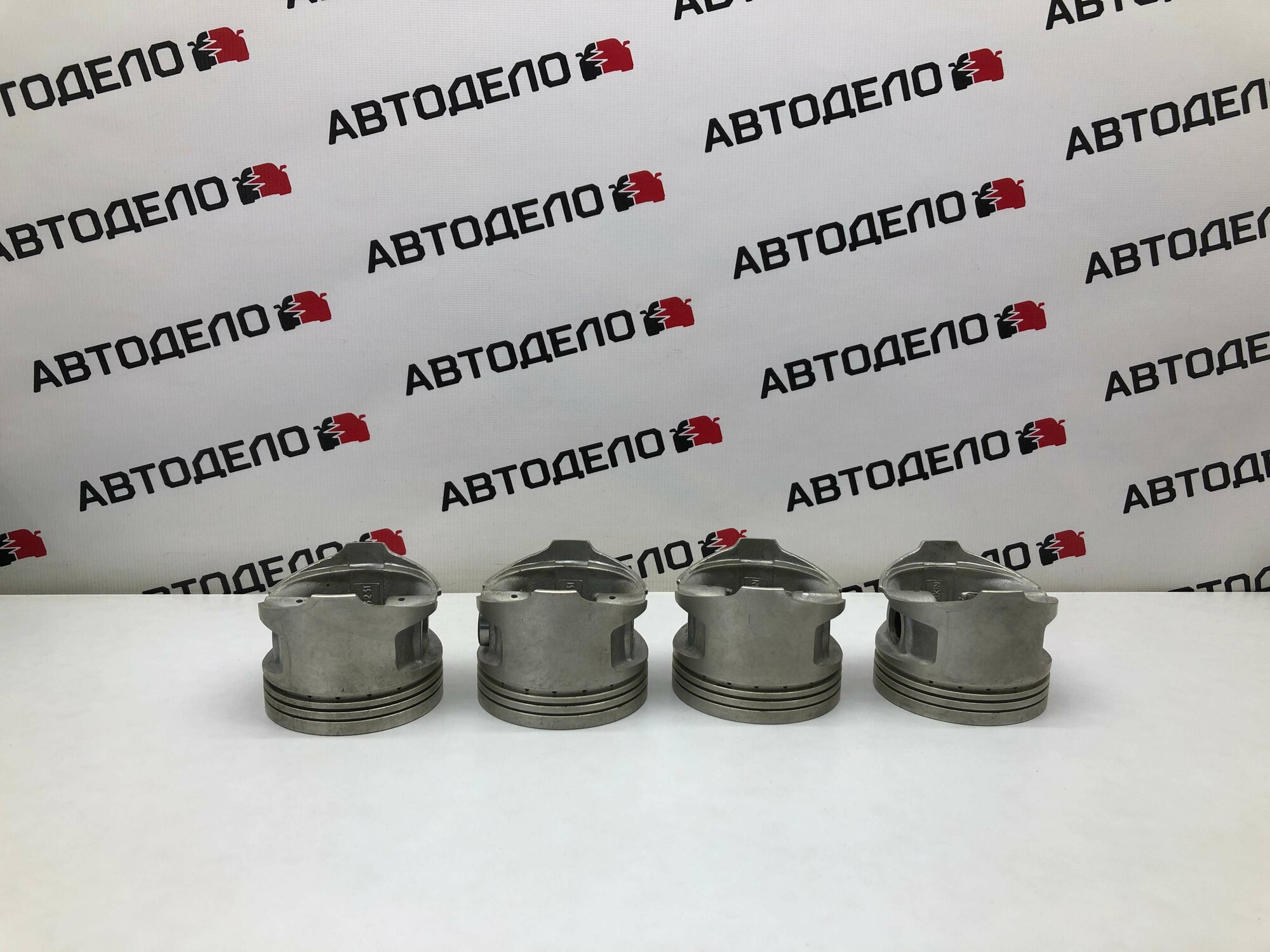 Поршень без колец 4шт. Teikin Mitsubishi 4G32M 0.5