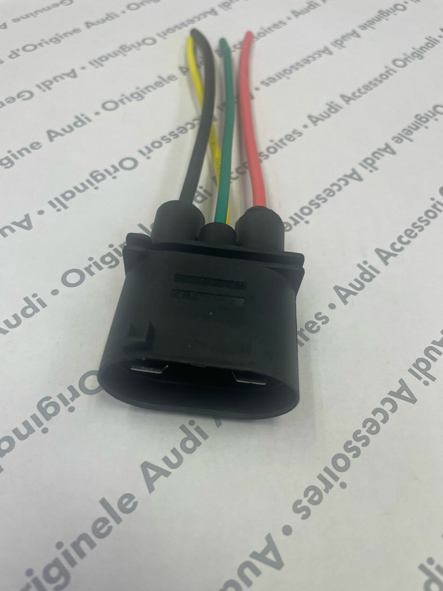 Sollo 02U90110 Корпус плоского разъема с проводами 4ШТЕКЕРНЫЙ для VW PASSAT B6 (2005-2010) (1J0906444)
