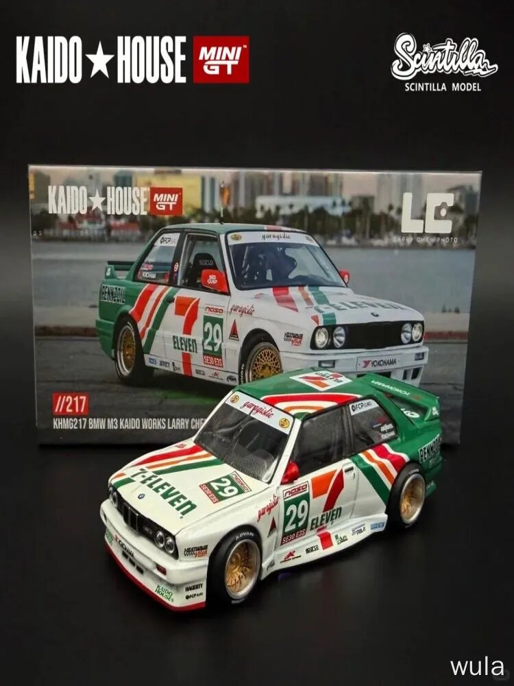 Масштабная модель автомобиля MINI GT 1/64 KHMG #217 BMW M3 Kaido Works Larry Chen V1 Alloy Car Model Collection Gift