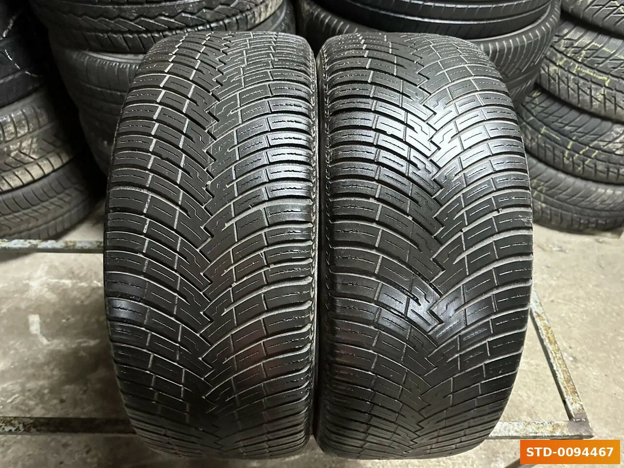 Комплект (2 шт) летних БУ шин Pirelli Cinturato All Season SF 2 235/50 R19 50% износ 8087142892