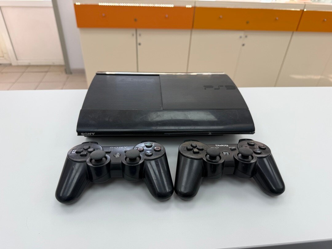 Игровая приставка Sony Playstation 3 500 GB с 2 джостиками Б/У, Уценка