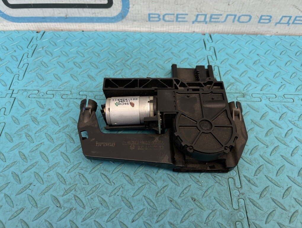 Моторчик сидения Mercedes-Benz S-Class 2007 W221 273.961 5.5 OEM A0009700026