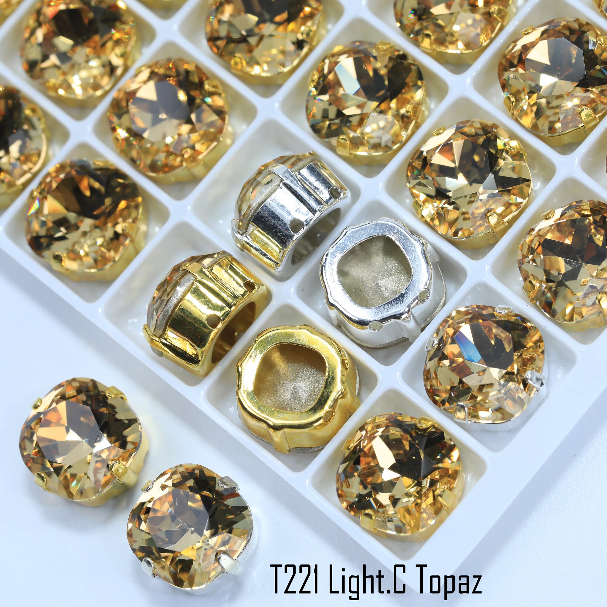Стразы для одежды и обуви Gold Claw, 84Pcs 8mm8mm, T221 Light.C Topaz