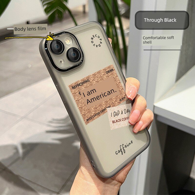 Чехол из мягкого силикона для iPhone 16 с встроенным защитным покрытием объектива, черный цвет