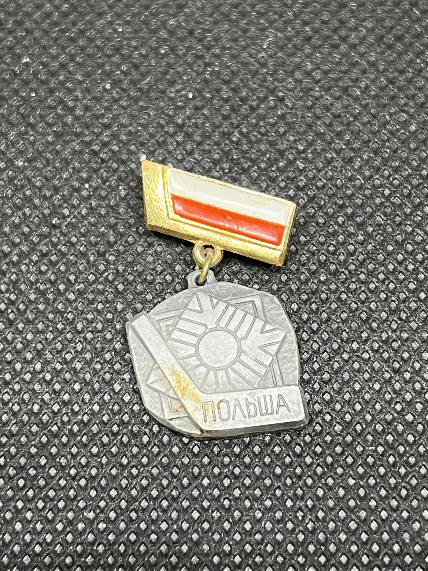 Значок «Польша с флагом»