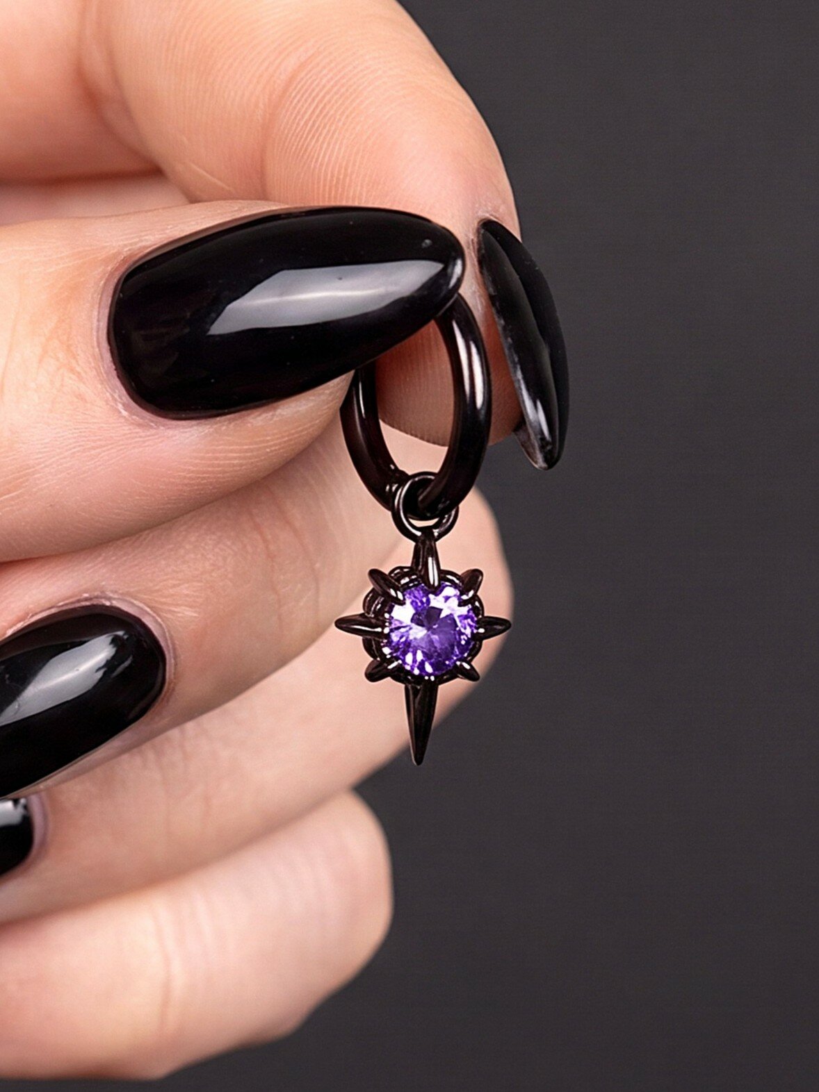 Моносерьга Starfallshop, славянский оберег, фианит, искусственный камень