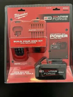 Набор АКБ 18В REDLITHIUM FORGE 8,0 Ач и Зарядка M18 с двумя отсеками 48-59-1881SC