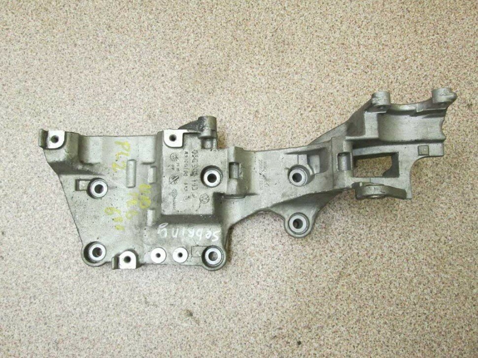 Кронштейн генератора 03G903143J Chrysler Sebring б/у