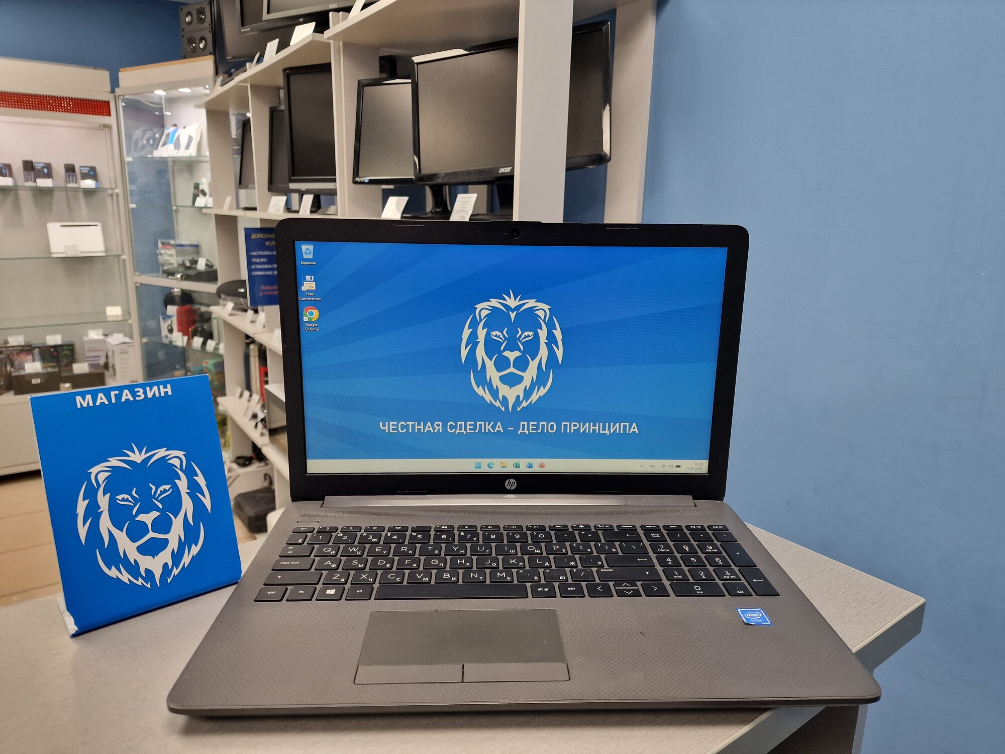 Ноутбук HP 250 G7 <1F3J4EA> Celeron N4020 (1.1)/4G/256Gb SSD/15.6" FHD AG/Int: Intel UHD 600/Cam/DOS/Dark Ash Silver