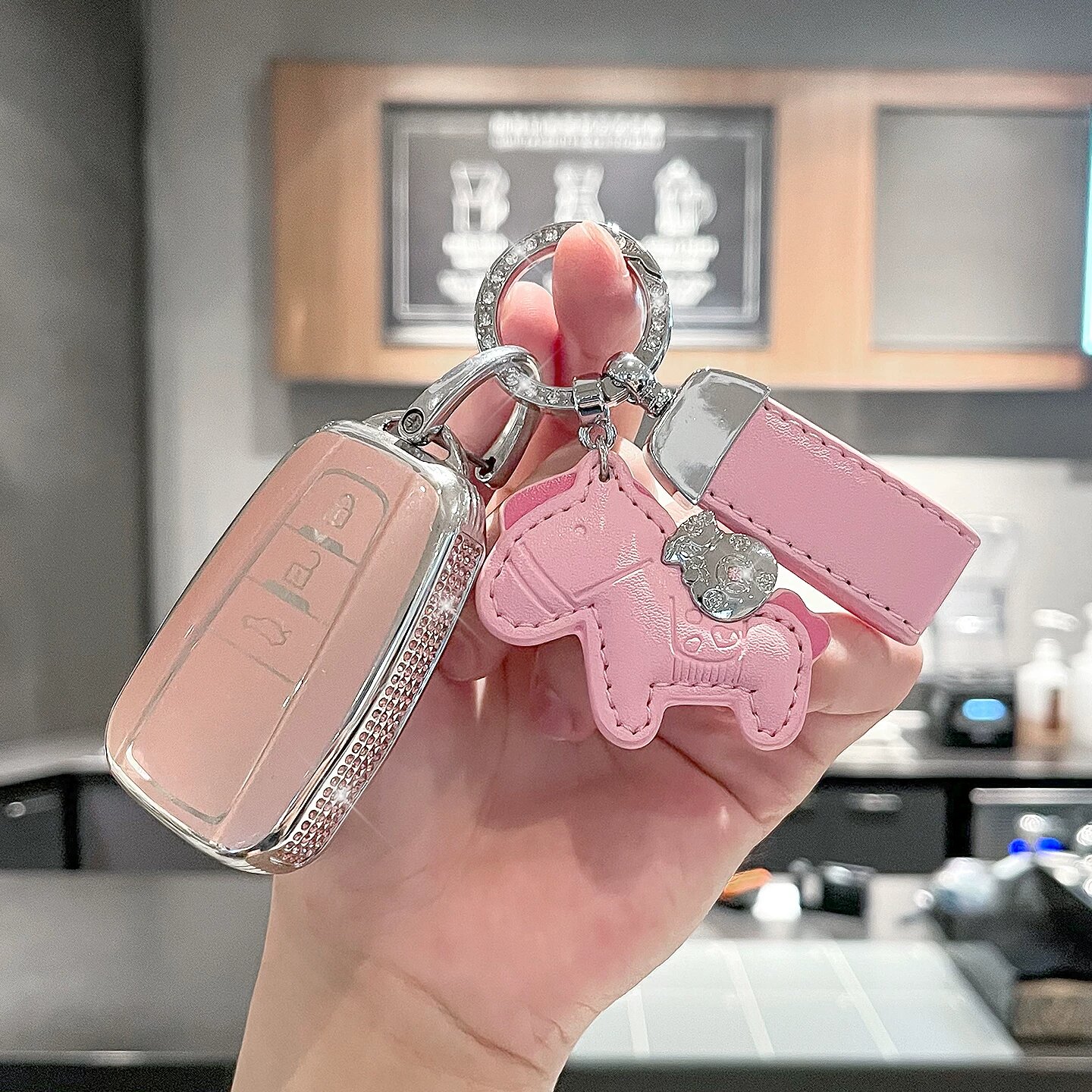 Чехол для ключа Toyota C-Style Triple Button в цвете Flowery Pink с розовым кристаллическим Микки-Маусом