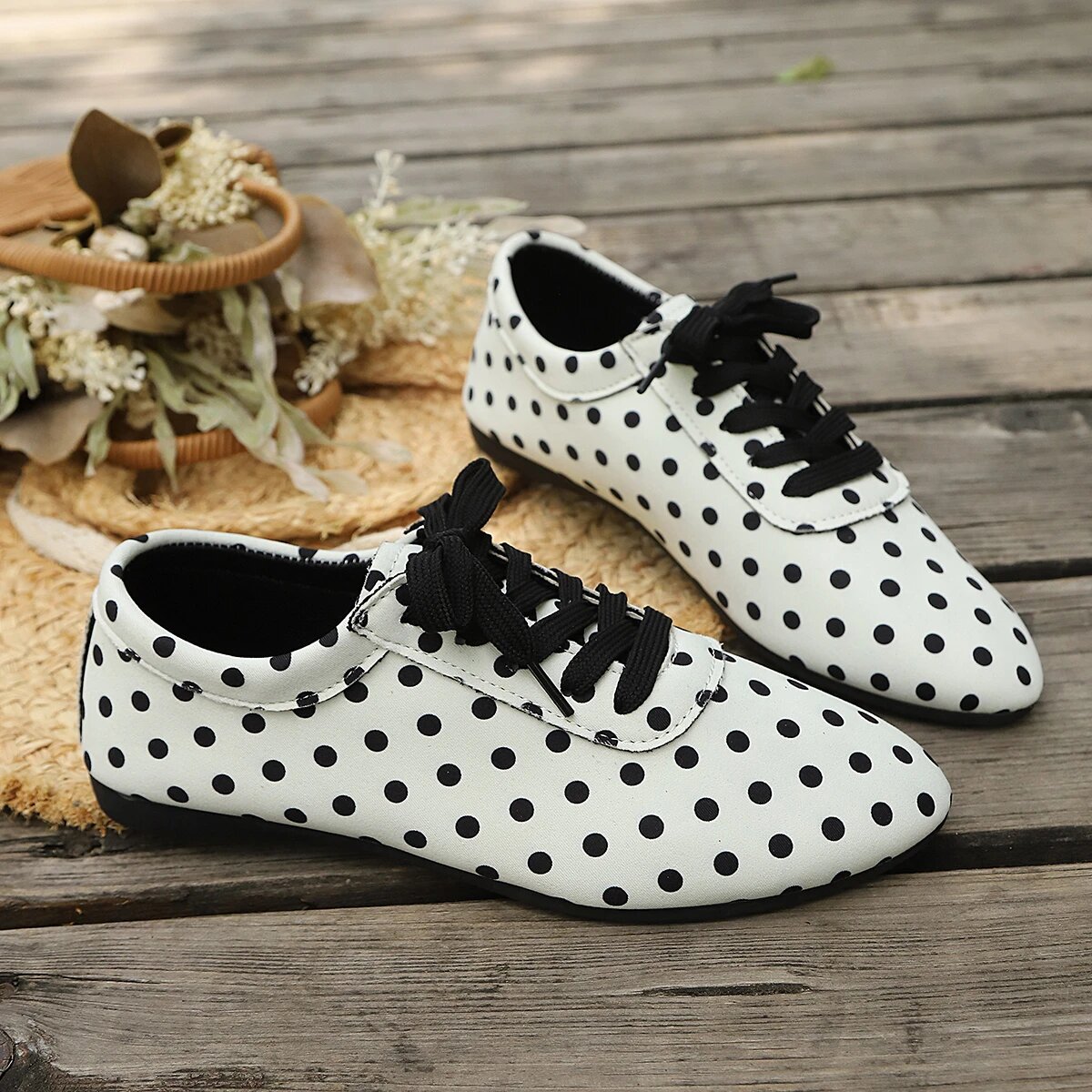 Кроссовки UKMR shoes women