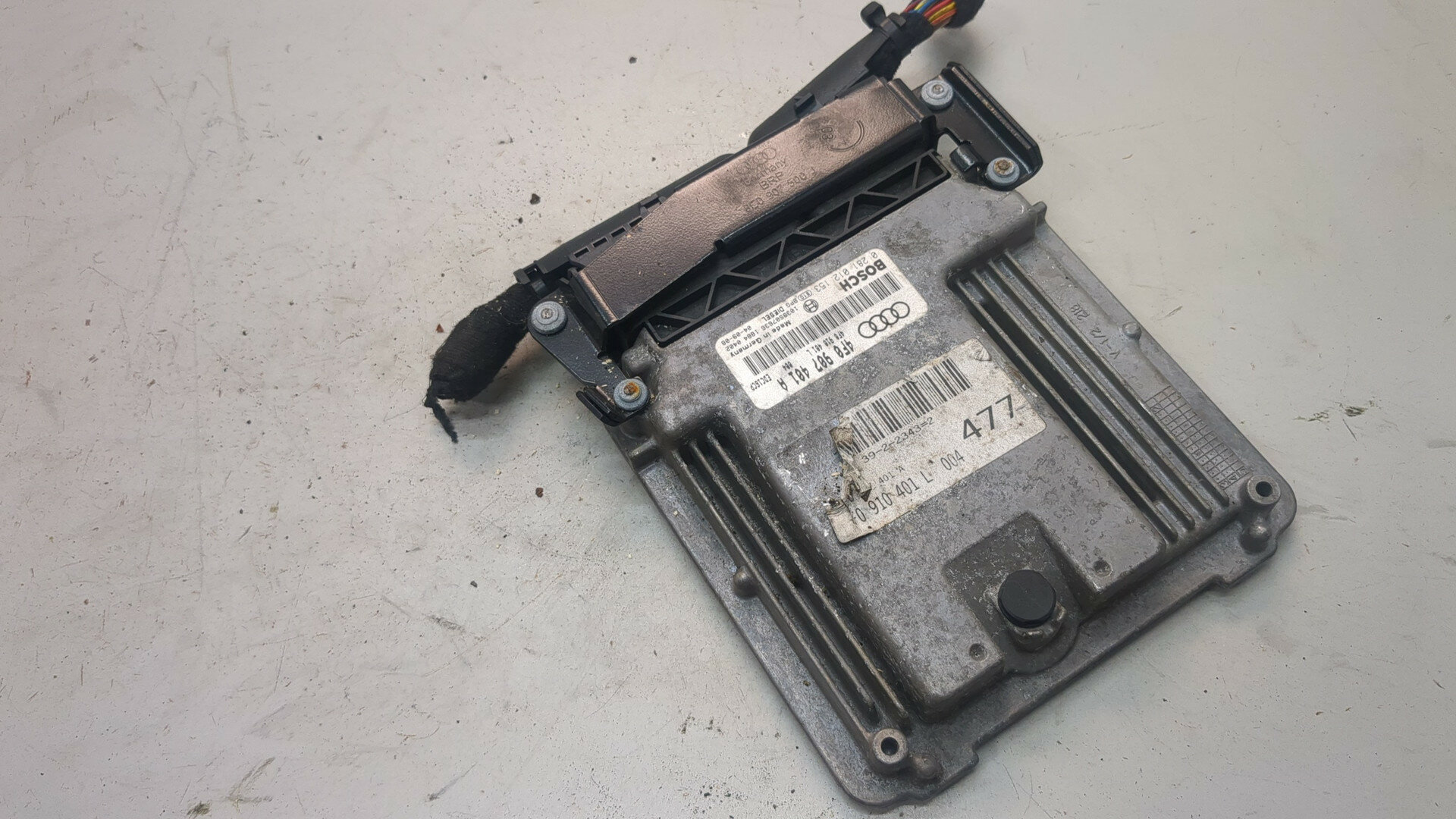 Блок управления двигателем Audi A6 (C6) Б/У