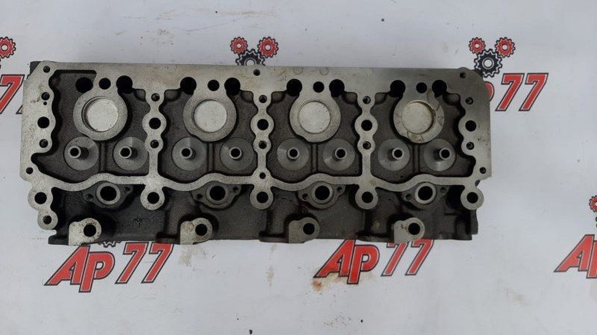 Головка блока цилиндров пустая Toyota 14B форсунки под болты 1110158040