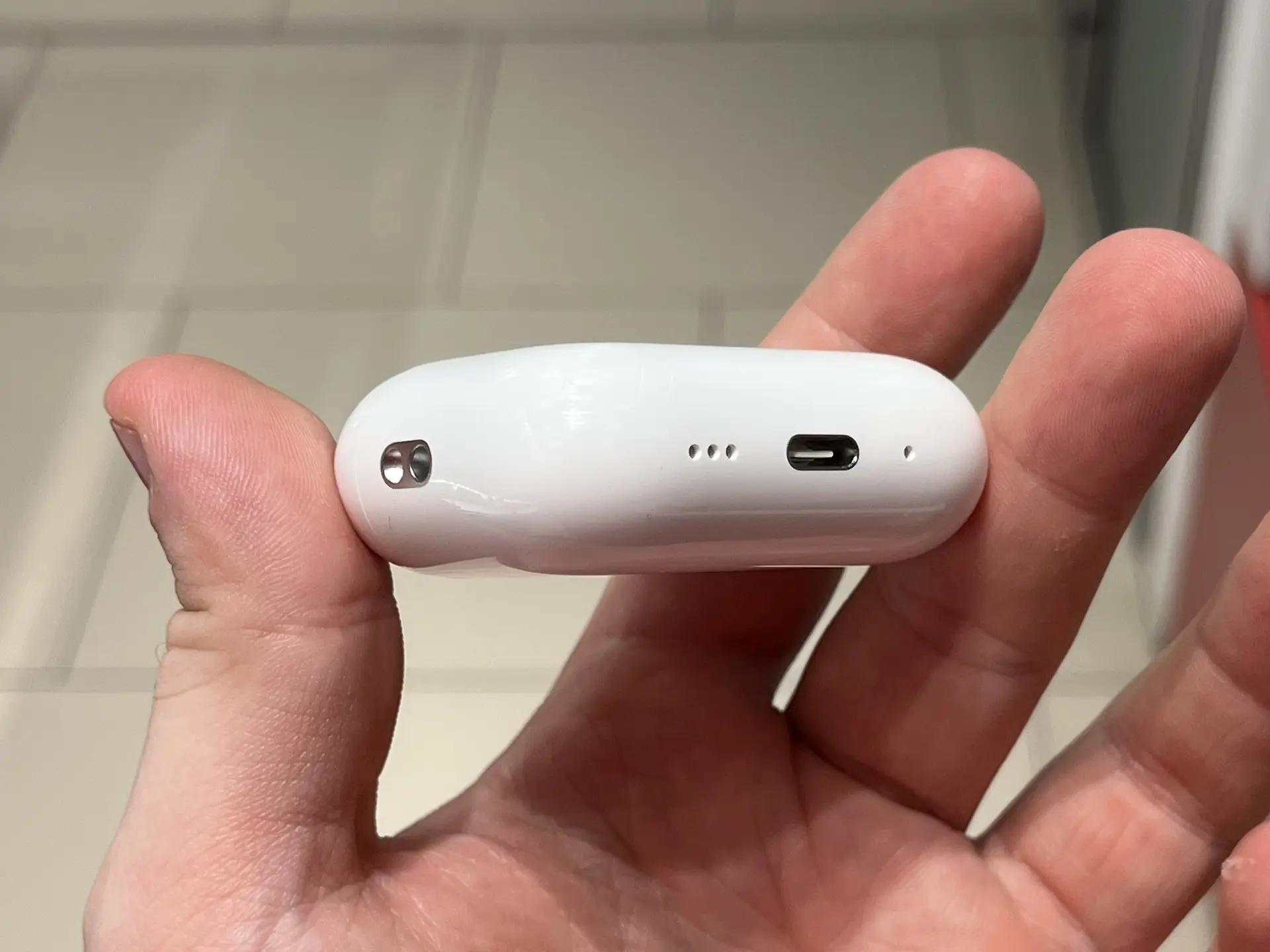 Apple AirPods Pro 3 NEW