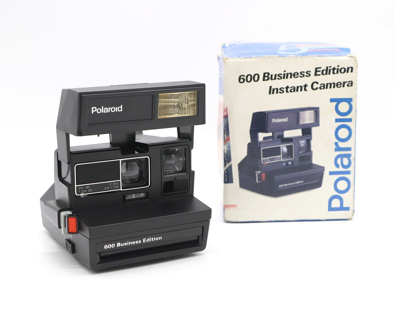 Фотоаппарат Polaroid 600 Business Edition в упаковке