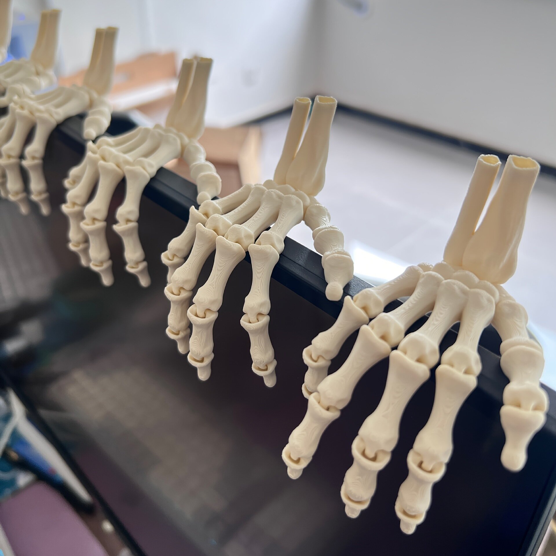 3D-печатная декоративная статуэтка в виде скелетной руки, подвесной сувенир на Хэллоуин, креативная модель ручной работы, оригинальный подарок, арт-аксессуар для дома, праздничный декор