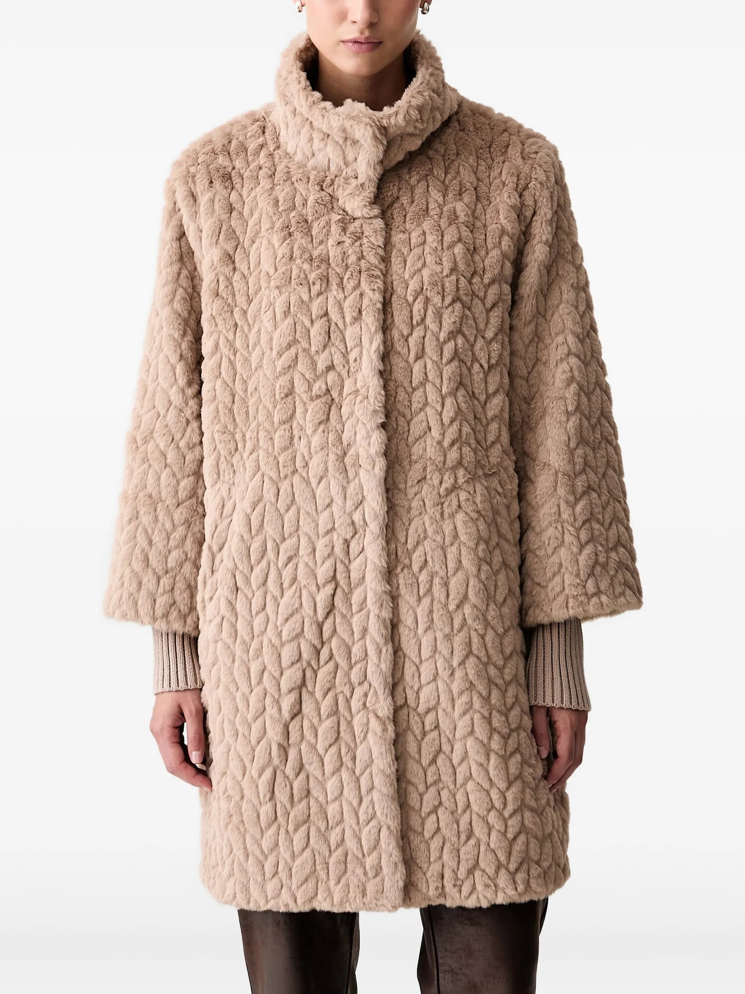 Пальто Chevron-pattern faux-fur coat