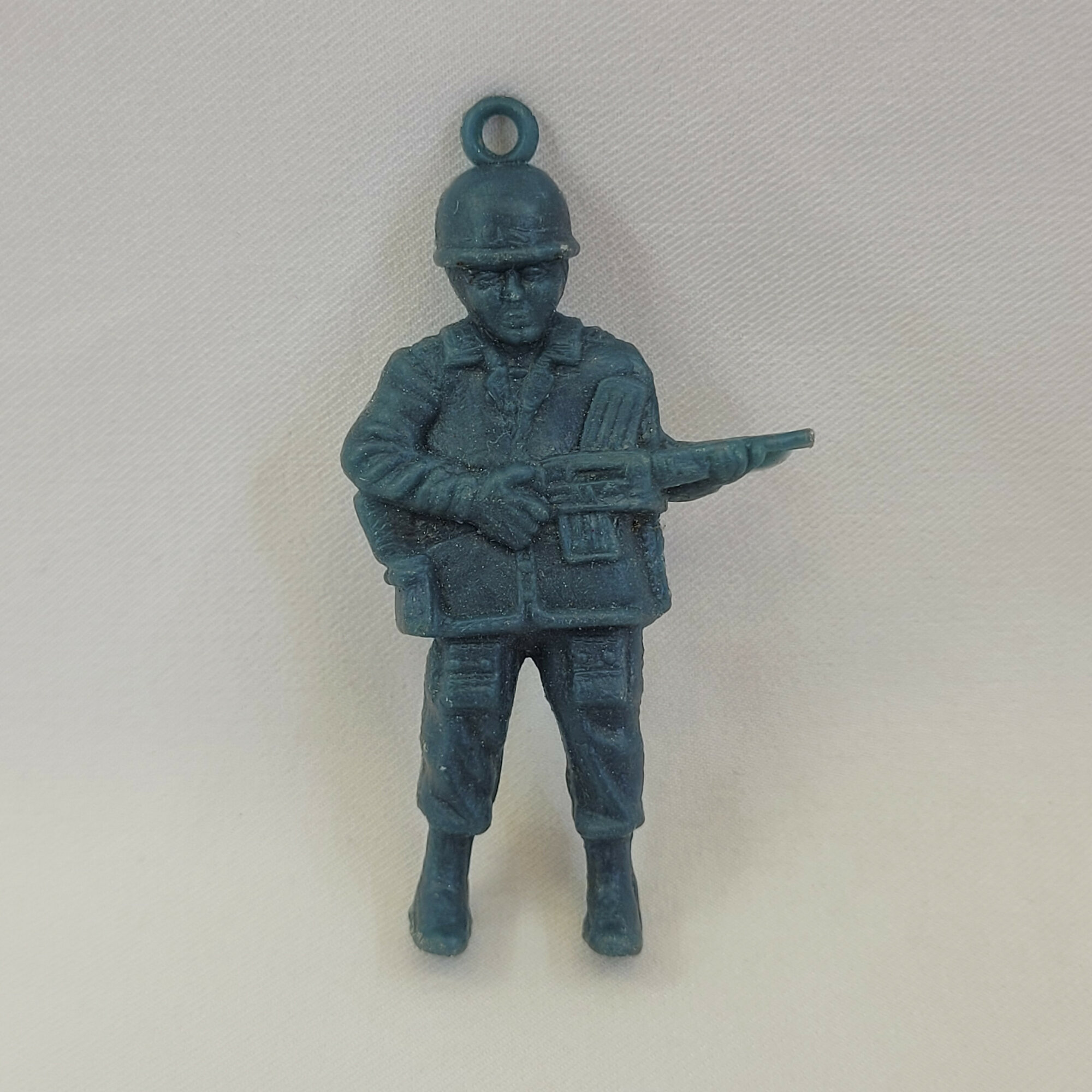 Солдатик винтажный СССР. Фигурка военнослужащего с оружием для игры и оформления диорамы