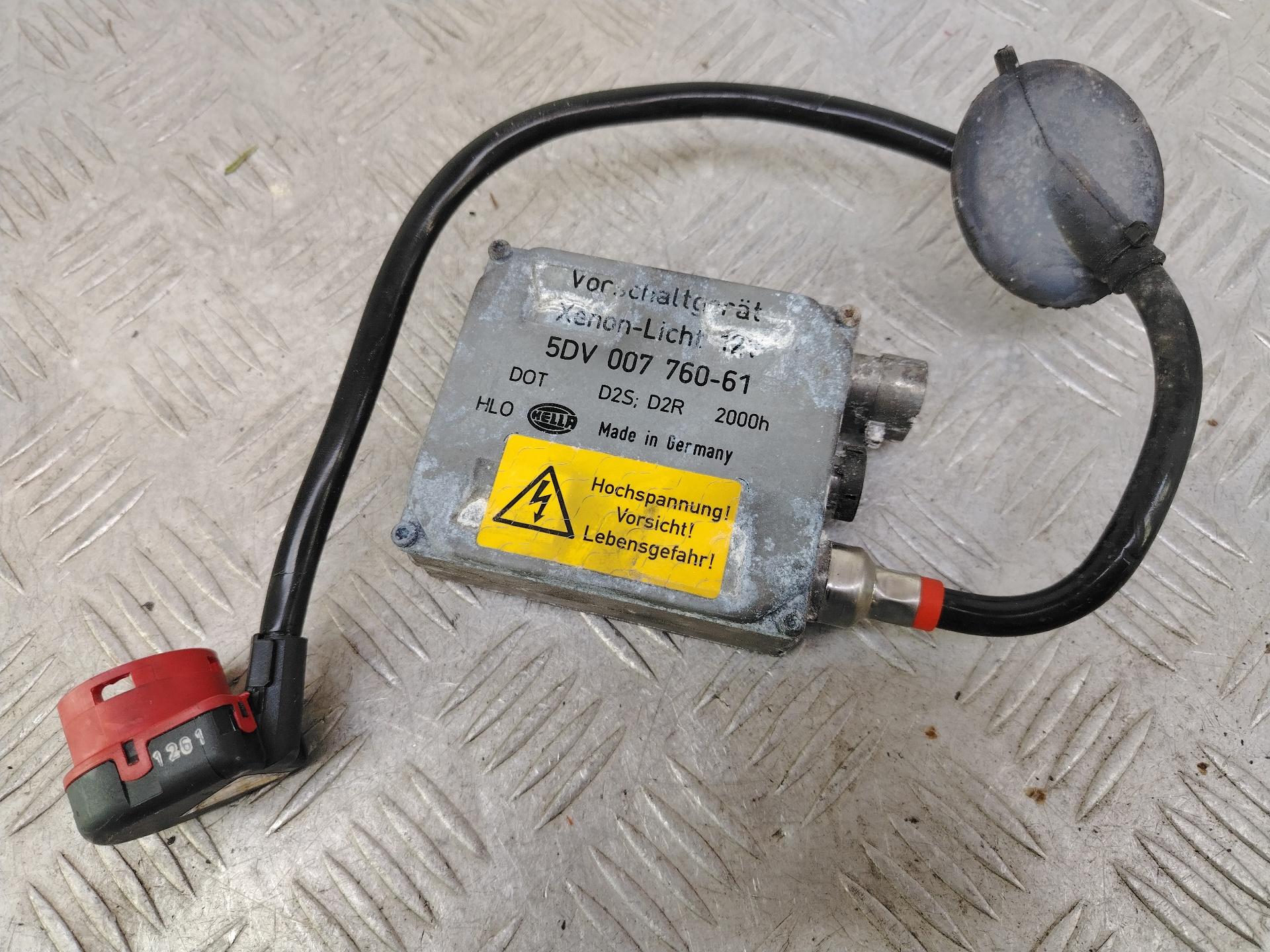 Блок розжига ксенона правый Volkswagen Passat B5 рест. (2000 - 2005) 5DV00776061