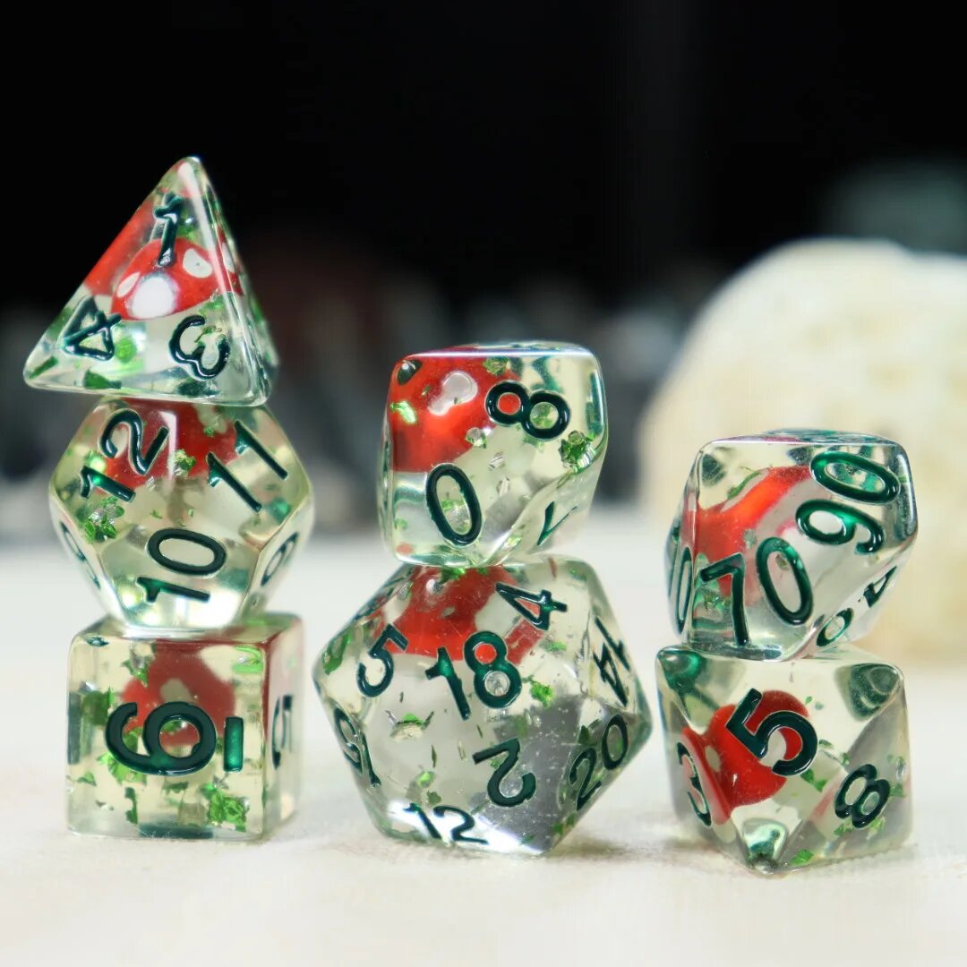 Набор костей для настольных игр из 7 грибов