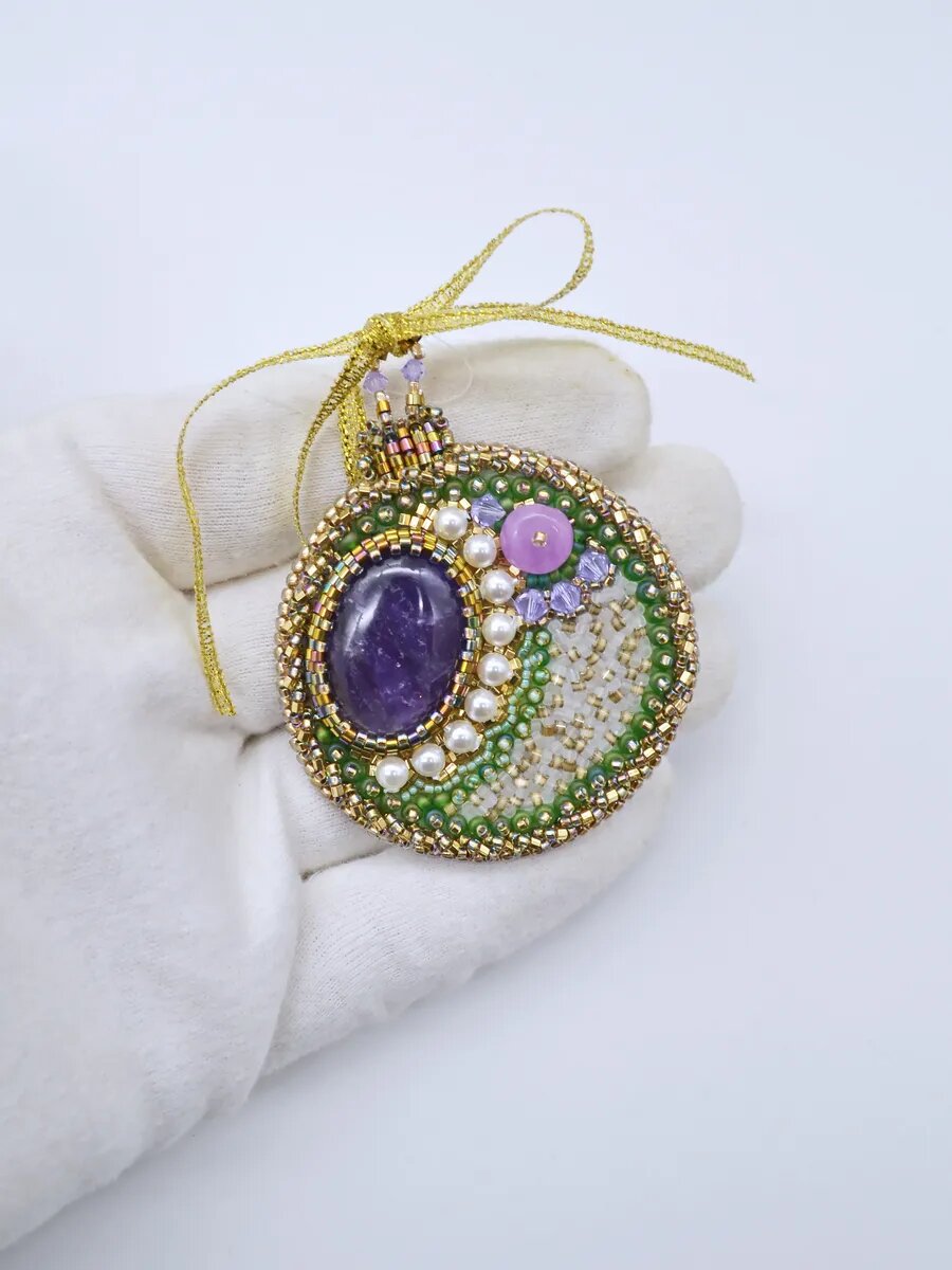 Брошь, кристалл, кристаллы Swarovski, аметист, бисер