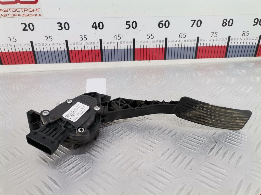 Педаль газа / 1686181 6PV00976515 13252704 для Opel Astra J (с пробегом)