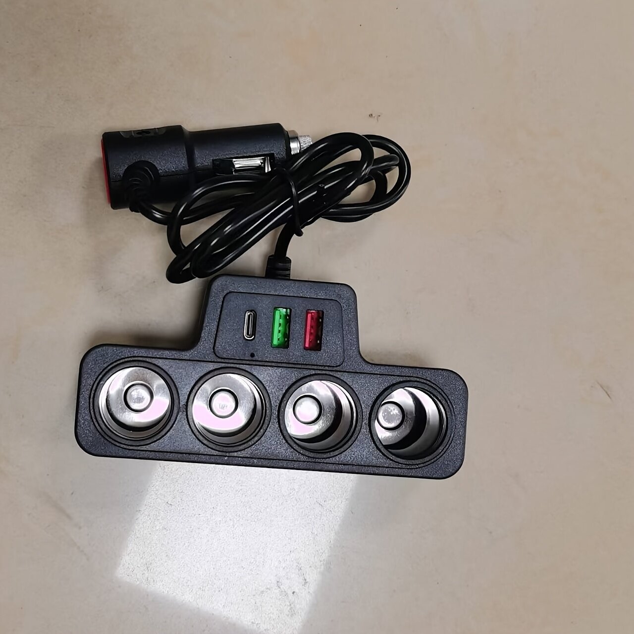 7-в-1 автомобильное быстрое зарядное устройство с USB-C, двойным PD и QC3.0, 4 USB-порта, матовый черный