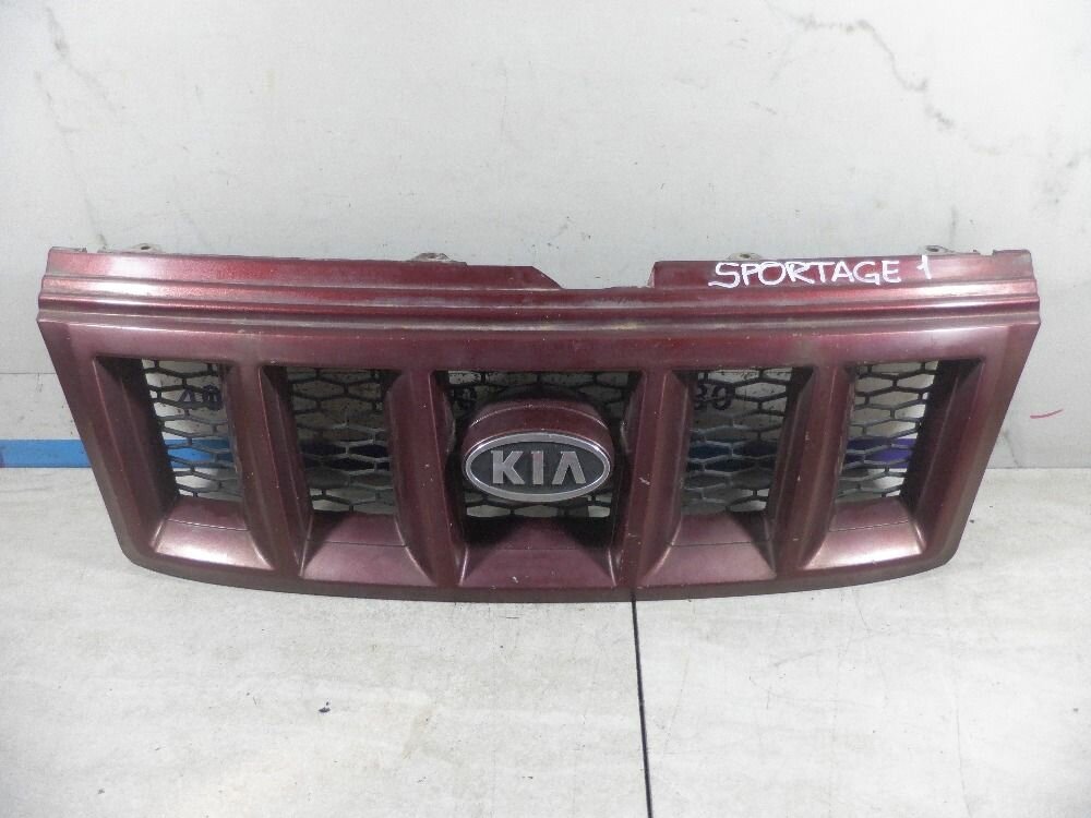 Решетка радиатора Kia Sportage I