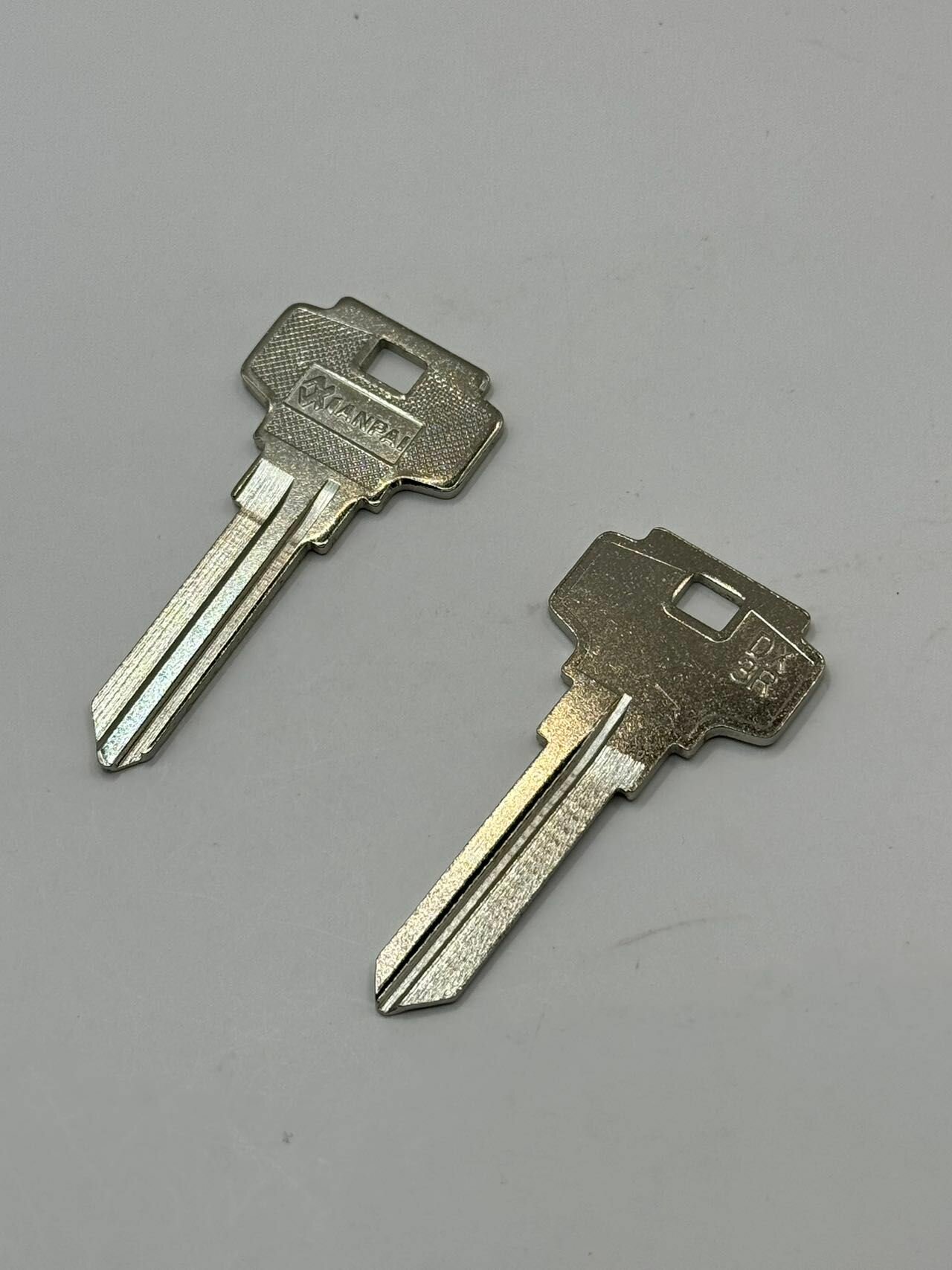 Заготовка для изготовления ключа английского типа DX6_D7S_DX3R_DXT6L Dexter(F-429), 13.69x8.49x2.0 мм, 10 шт