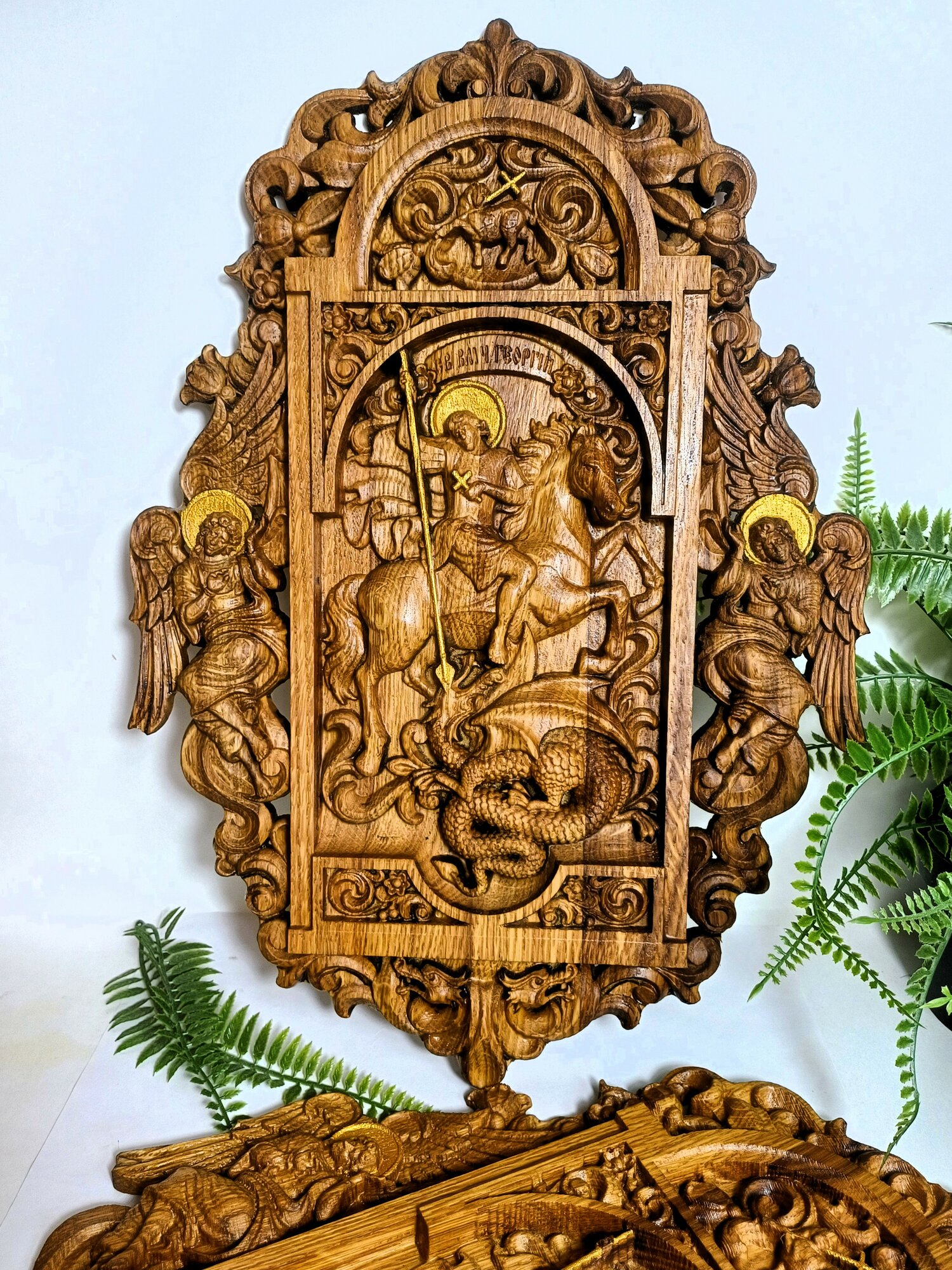 Икона "Георгий Победоносец", дуб, освященная, резная рама, 39x28 см