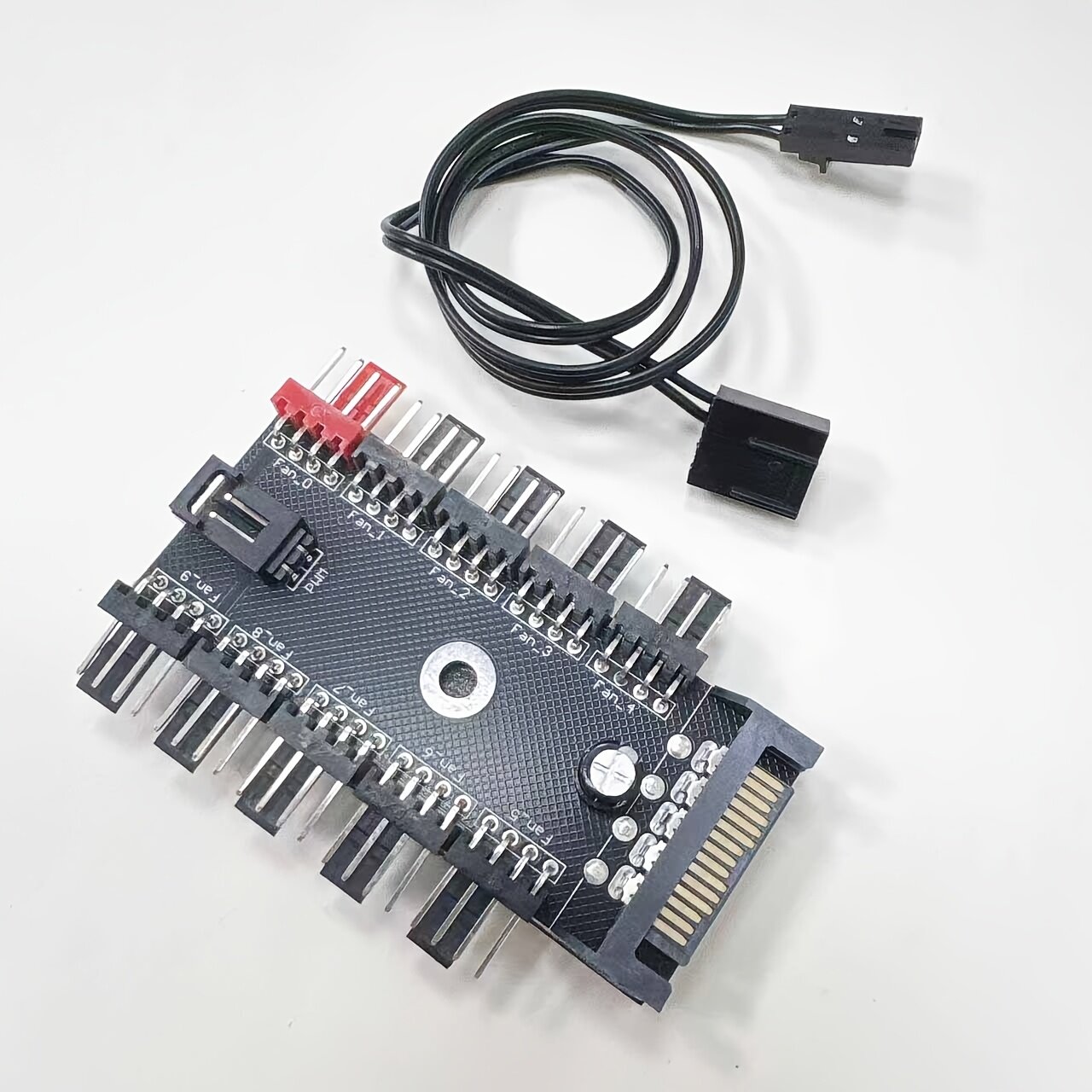Хаб для вентиляторов 10 портов, 12V 4-Pin PWM, питание SATA, одиночный конденсатор, 2 штуки, черный