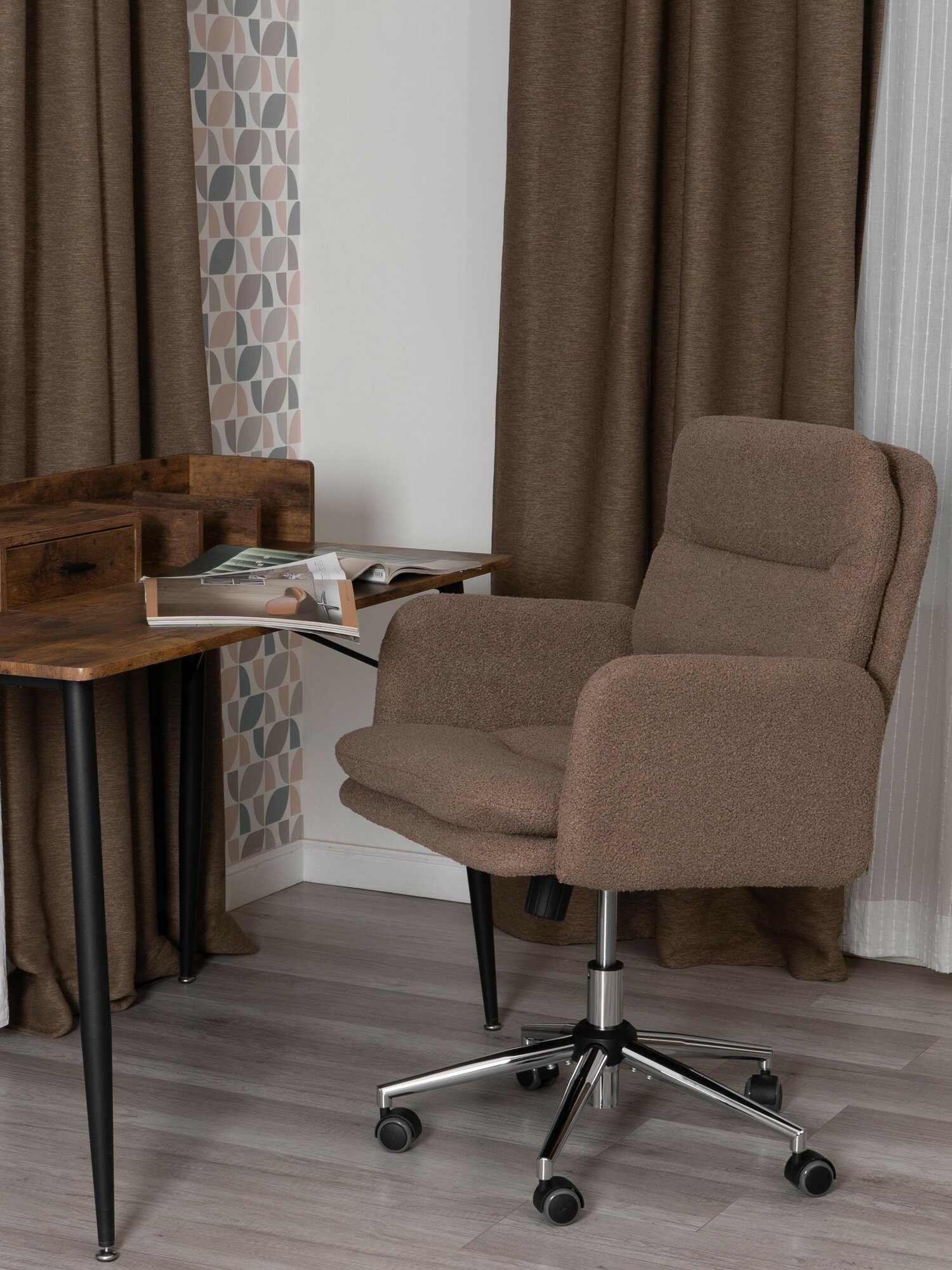 Кресло компьютерное офисное TetChair Довер/Dover, хром, букле, коричневый