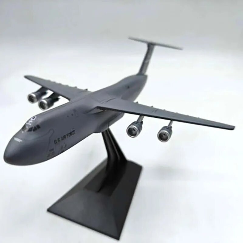 Модель самолета HYINUO C-5 Galaxy 1:400