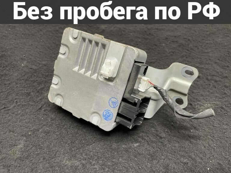 Блок управления рулевой рейкой Toyota Prius ZVW30