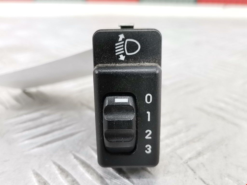 Кнопка корректора фар / 1530321 90483063 9214380 для Opel Agila A (с пробегом)