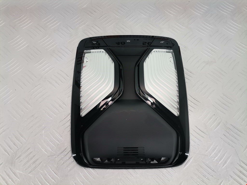 Плафон салонный / 1646963 28725728 61315A25170 для BMW 5-Series (G30/G31/G38) (с пробегом)