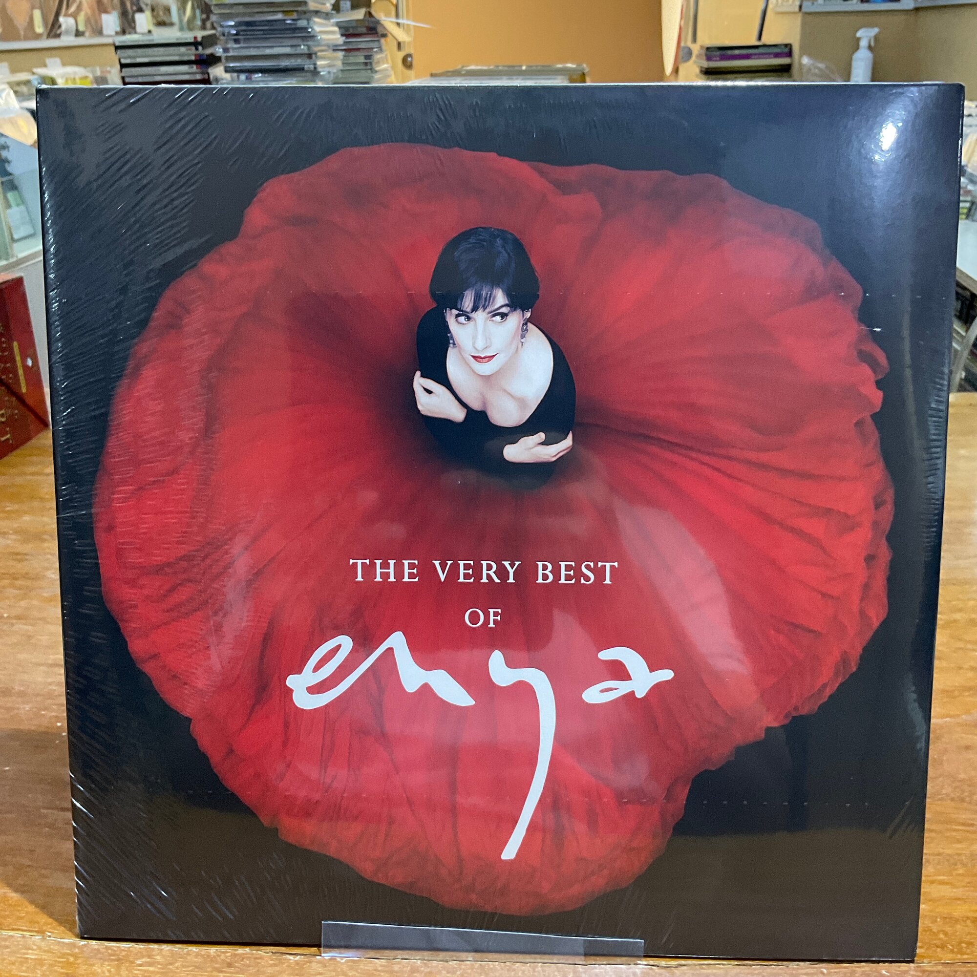 Enya - The Very Best Of Enya - 2LP，. Избранная коллекция ирландской нью-эйдж музыки от Enya, двойной виниловый альбом 2LP,