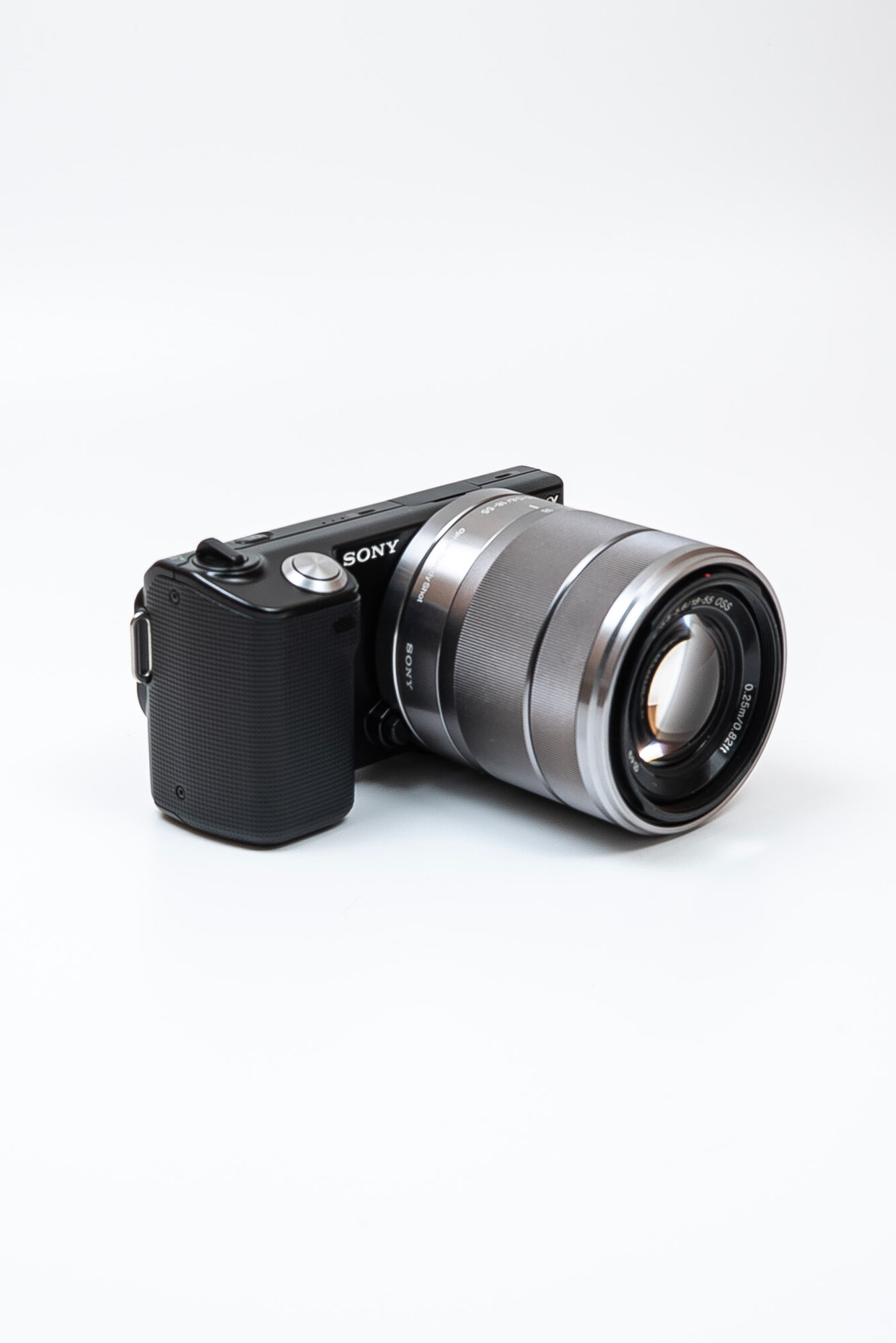 Компактный фотоаппарат Sony Alpha NEX5 kit 18-55mm. (пробег 2529)